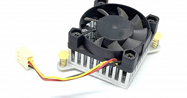 Heatsink with Fan for Thermoelectric Peltier Cooling System