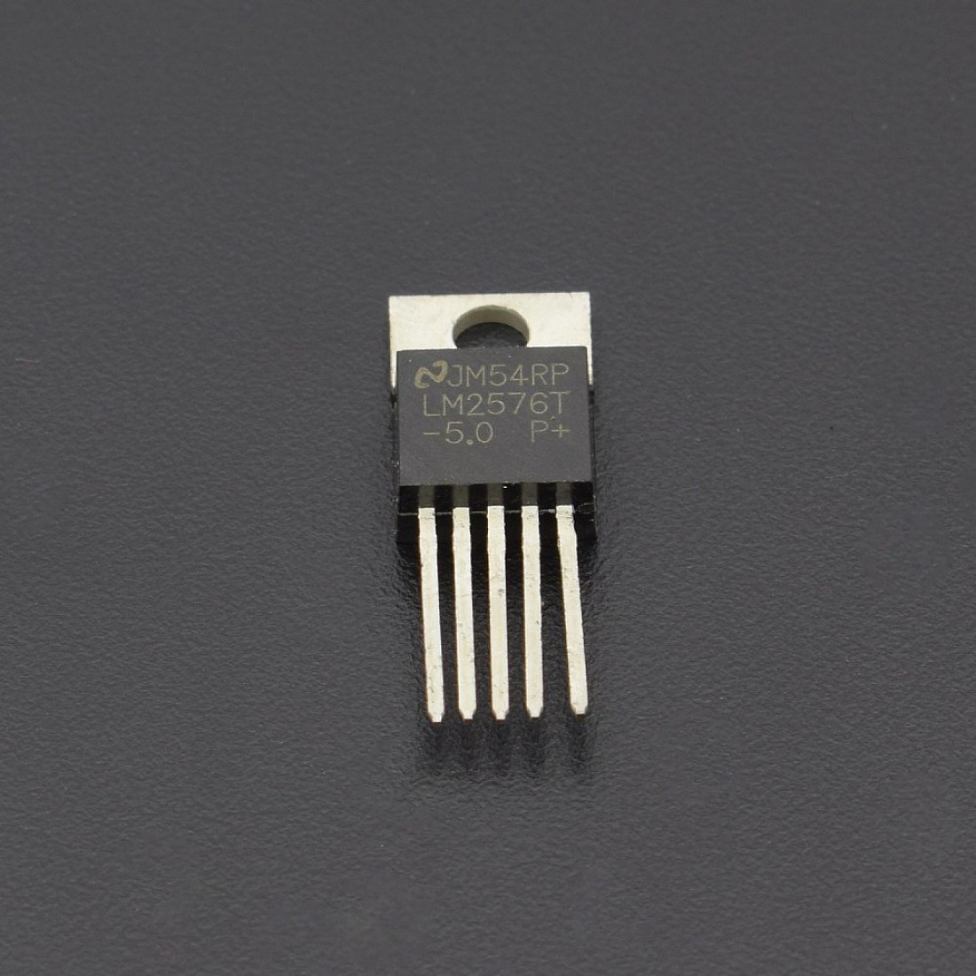 LM2576 Step-Down Voltage Regulator IC